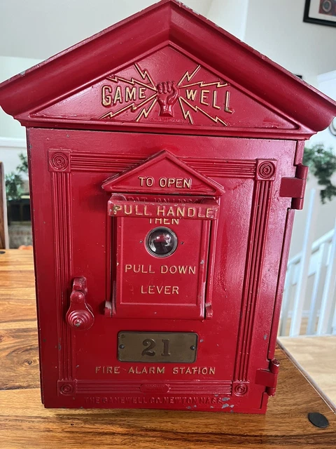 VINTAGE GAMEWELL FIRE Department Alarm Station / Call Box ~ Game Well ...