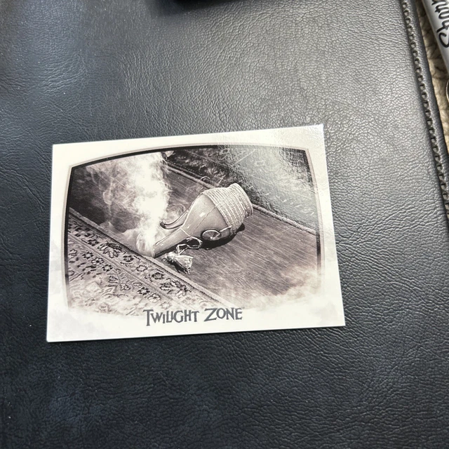 B36D THE TWILIGHT Zone 2009 A Life Of Its Own Z8 The Man In The Bottle ...