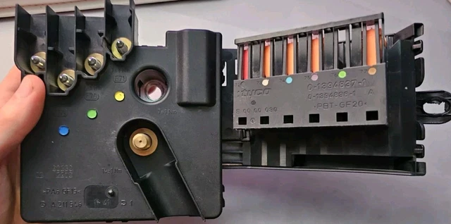 A2115461141 MERCEDES FUSE box/Power distribution. Tested good. from ...