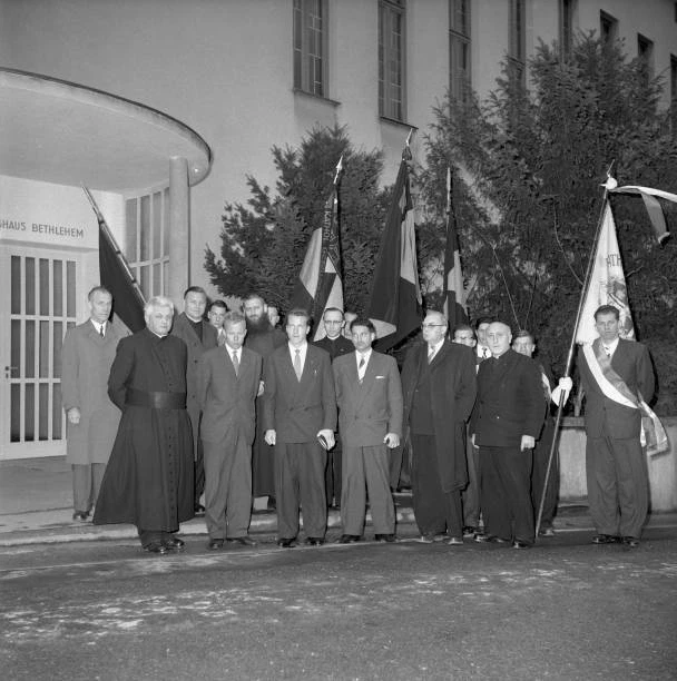 FAREWELL PARTY FOR the first Swiss lay missionaries in Immensee 1958 ...