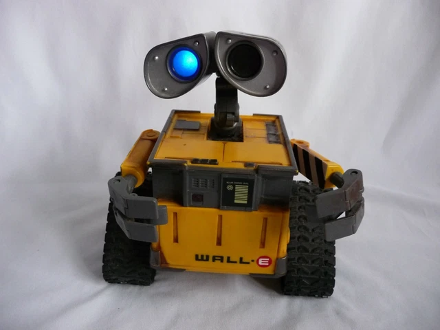 WALL-E ACTION FIGURE By Thinkway Toys LIGHTS UP TALKING *NO REMOTE ...