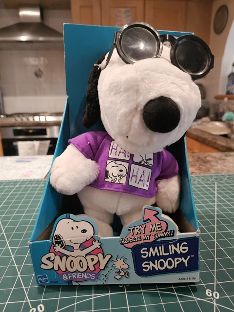 SNOOPY PLUSH HASBRO 1999 Peanuts Interactive Laughing Sounds Brand New ...