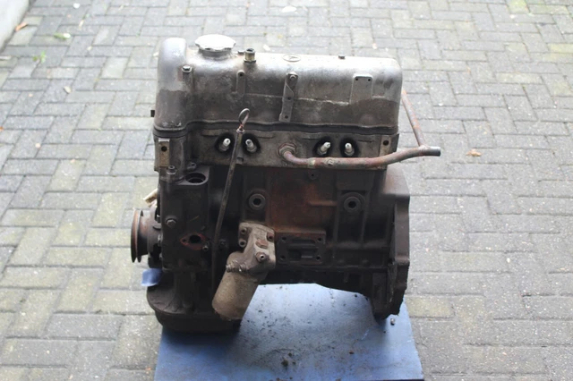 MERCEDES BENZ W110 190c 80PS Essence Moteur M121 1210163101/1150110201 ...