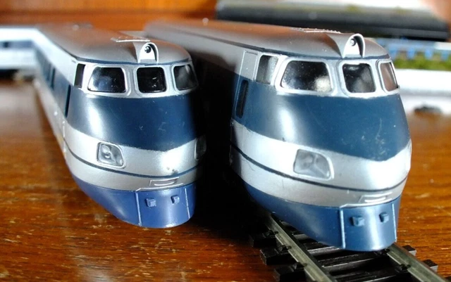 LIMA 10 9712 G HO gauge FS ETR.401 4 car set in silver and blue livery ...