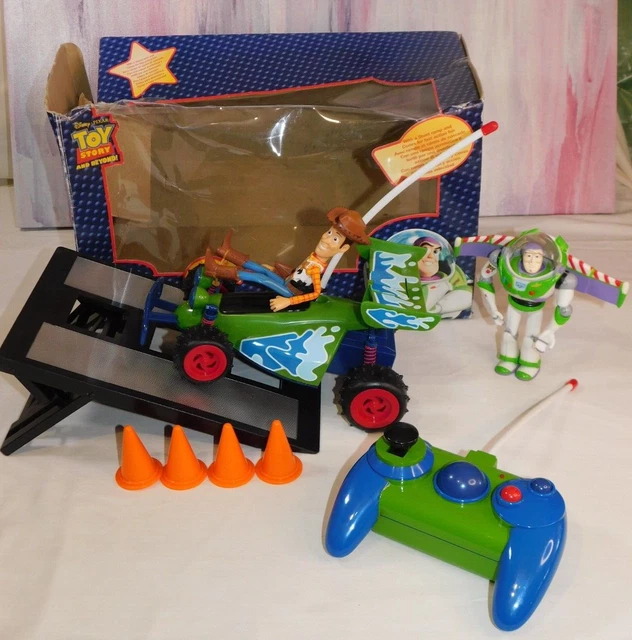 DISNEY STORE EXCLUSIVE Toy Story and Beyond - Buzz RC Buggy + stunt ...