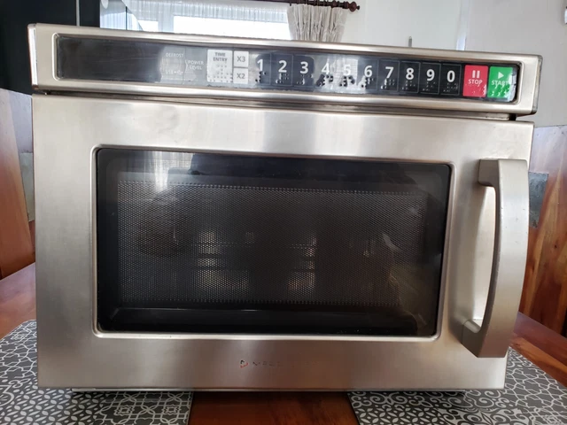 MICROWAVE OVEN MERRYCHEF Model MD180017LUK Commercial Microwave Oven £ ...
