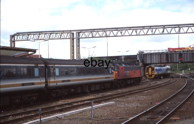 35MM RAILWAY SLIDE - Diesel Electric Class 47. 47757 & DMU 158824 ...