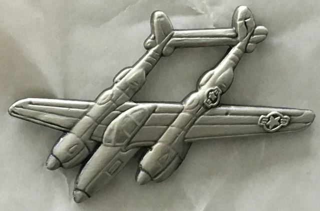 LOCKHEED P-38 LIGHTNING "fork-tailed devil", large lapel/hat pin badge ...
