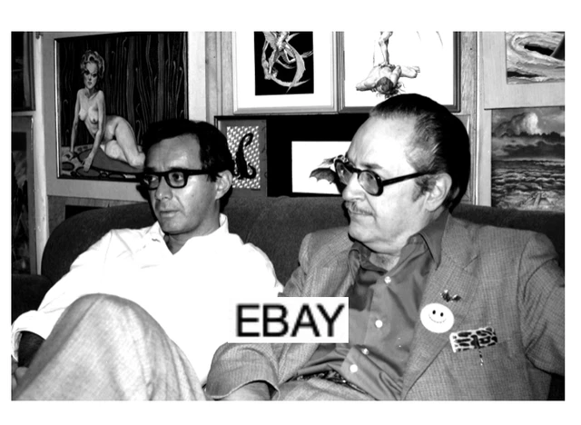 PHOTO FORREST J Ackerman & James Warren 1973 8X10 #2 Monstres Célèbres ...
