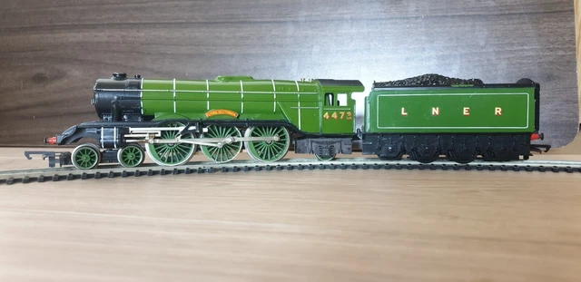 HORNBY LNER 4472 “Flying Scotsman” In Apple Green OO Gauge VGC £25.99 - PicClick UK