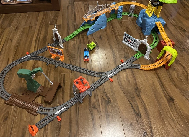 THOMAS AND FRIENDS trackmaster set Animal Park Monkey Adventure Set £40 ...
