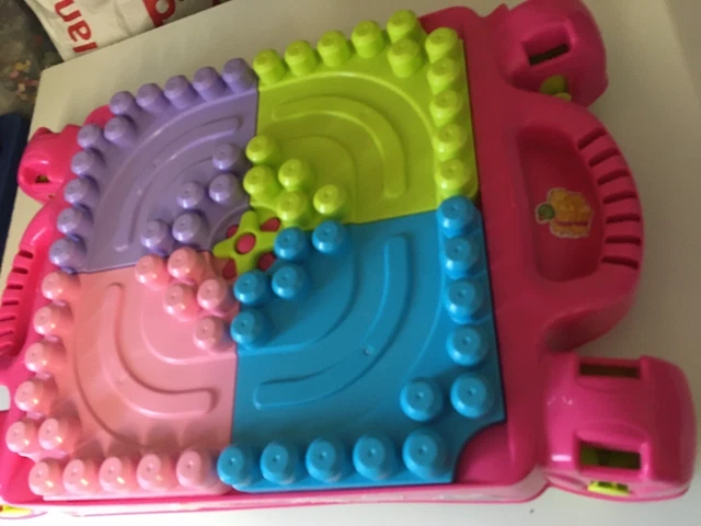 FISHER PRICE MEGA Bloks Build Learn Folding Table, Blocks & Castle ... FISHER PRICE MEGA Bloks Build Learn Folding Table, Blocks & Castle ...
