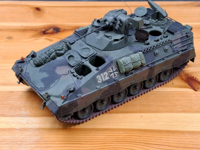 GERMAN BUNDESWEHR SPW Marder 1A1 gebaut+bemalt 1:35 EUR 30,50 - PicClick DE