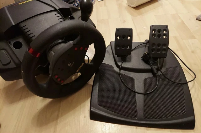 LOGITECH MOMO RACING Force Feedback Steering Wheel /Pedals With Cords ...