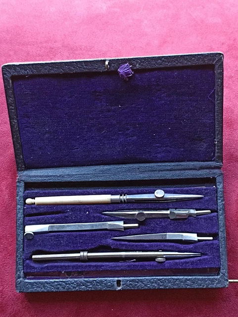 ANCIENNE BOÎTE À compas/instruments de traçage x5 pièces EUR 14,00 ...