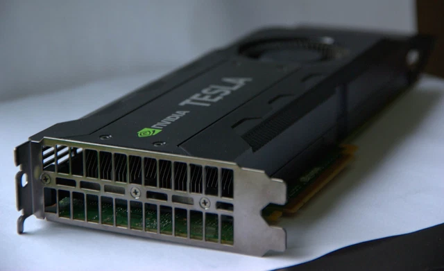 NVIDIA TESLA K20 GPU Accelerator, 5GB GDDR5, 2.0 x16 EUR 59,00 ...