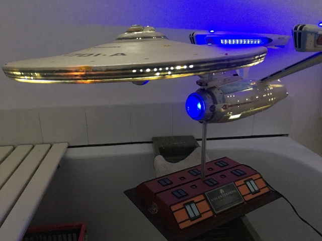 STAR TREK MODEL refit enterprise scale 350 flash lights full lights ...