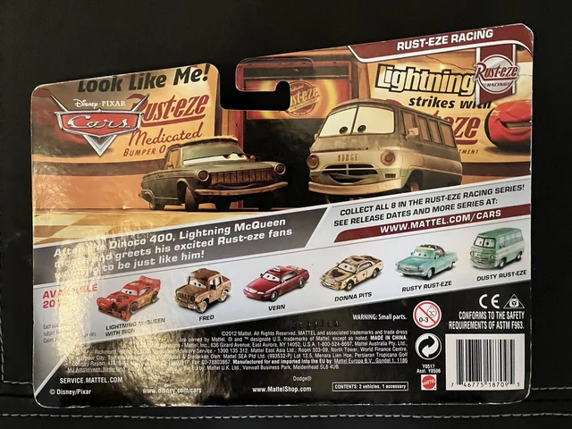 DISNEY PIXAR CARS Rust-Eze Racing Lightning McQueen with Sign & Fred 2 ...