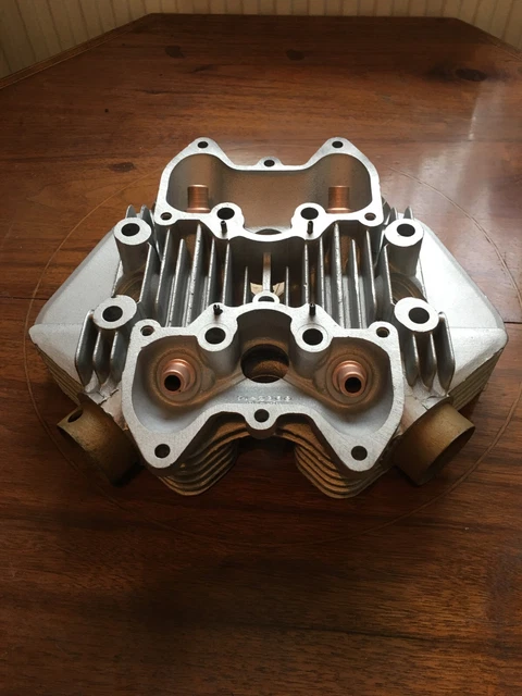 TRIUMPH BONNEVILLE TROPHY T120 650 Unit 9 Stud Cylinder Head 1971 £275. ...