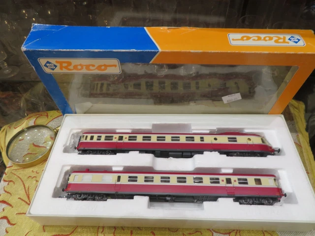 ANCIEN WAGON LOCOMOTIVE autorail grenat train electrique ROCO 43033 EUR ...