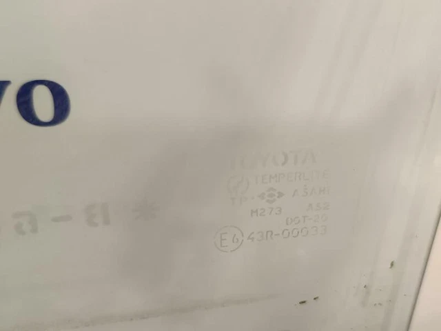 43R00033 VETRO ANTERIORE destro per TOYOTA 4 RUNNER 3.0 TURBO-D 1990 ...