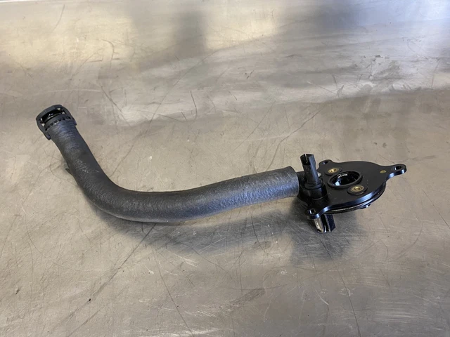 BMW 1 3 Series E81 E87 E90 E91 E92 N43 Manifold Oil Separator Pipe Tube ...