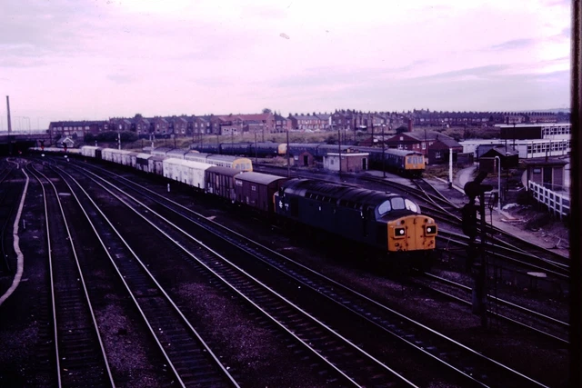 1978 BRITISH RAIL BR Diesel Electric Loco Railway Slide Ref 410 £3.99 ...