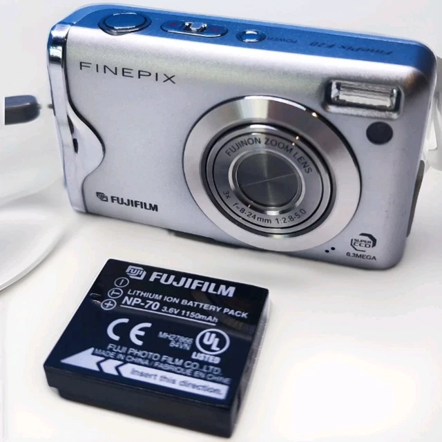 FUJIFILM FINEPIX F20 6.3MP Digital Compact Camera, Silver. Battery Inc ...