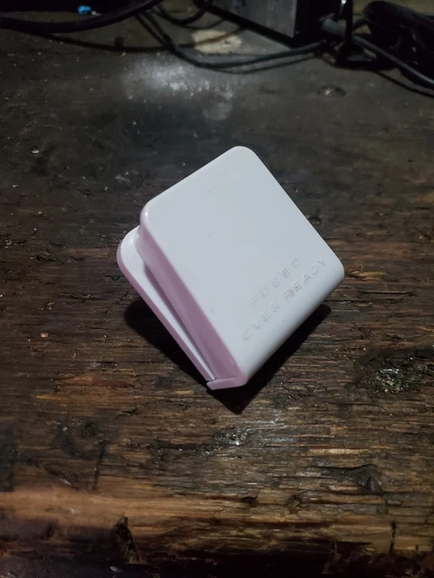 VINTAGE EVER READY Plug 13A Amp BS1363 White Bakelite UK Mains Plug ...