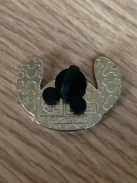 DISNEY LILO & Stitch Emoji Stitch Laughing Pin £3.75 - PicClick UK