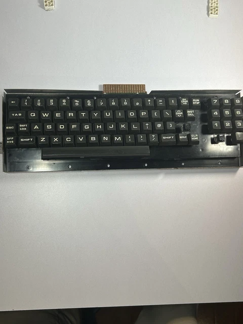 VINTAGE COMMODORE PET CBM Keyboard + Holding Tray Tested And Works ...