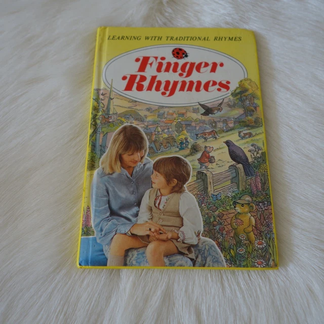 VINTAGE LADYBIRD READER FINGER RHYMES Learning to Read Vintage Rhymes ...
