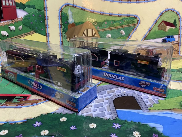 THOMAS THE TANK engine trackmaster trains Donald And Douglas BNIB ! Wow ...