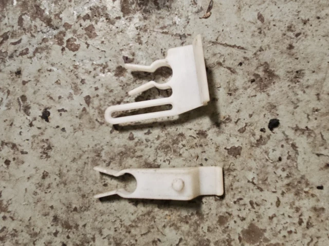 VW CORRADO GOLF Mk2 CE2 FUSE BOX SECURING CLIPS EUR 11,86 - PicClick DE