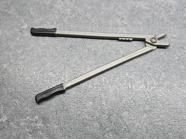VINTAGE ACTION MAN Original BOLT CUTTER / CROPPERS Fireman / Crash Crew ...
