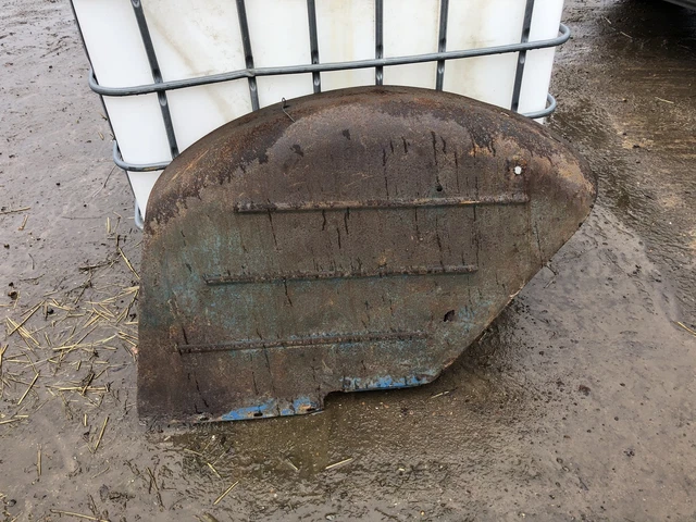 GENUINE FORDSON SUPER Major Rear Wings (pair) £50.00 - PicClick UK