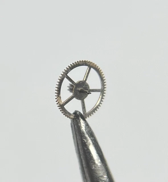 MOUVEMENT OMEGA 682 Pour Pièce Du de Rechange 1243 Roue Du Secondes EUR ...