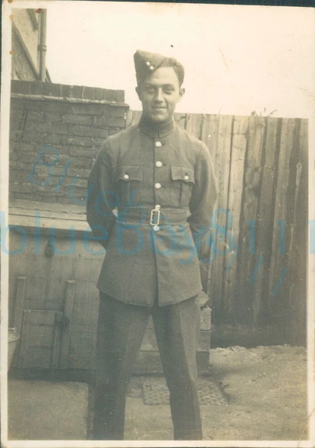 POST WAR PHOTO British Army soldier in back yard at home 3.25x2.25" £8. ...