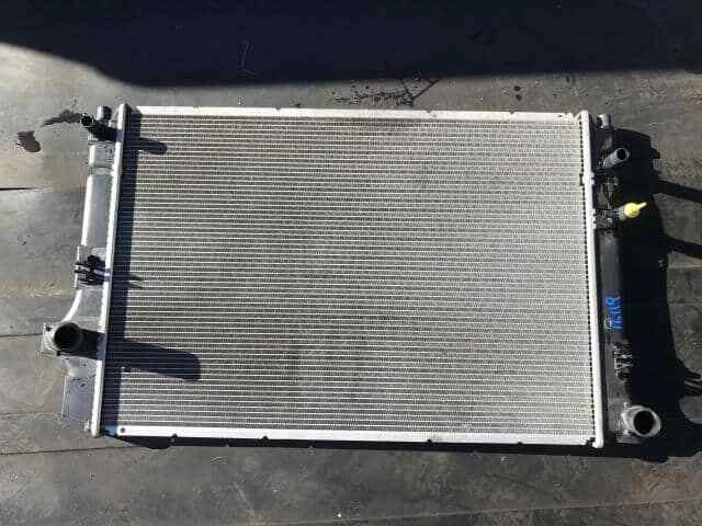 TOYOTA AQUA 2016 DAA-NHP10 Radiator 1640021330 [Used] [PA87749108] £249 ...