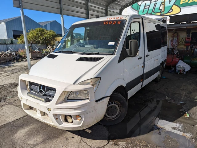 MERCEDES SPRINTER FUSE Box Engine Bay, Ncv3, 10/06-04/18 EUR 108,38 ...