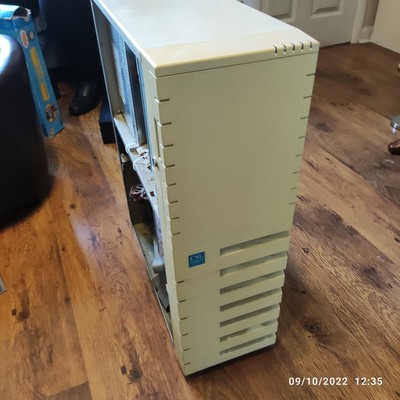 VINTAGE PC TOWER server full tower 60cm sleeper biege PC case Untested ...