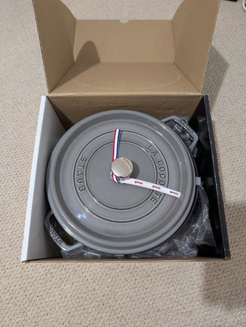 STAUB 26CM ROUND Cast Iron Roaster Cocotte with Steamer Graphite Grey £ ...