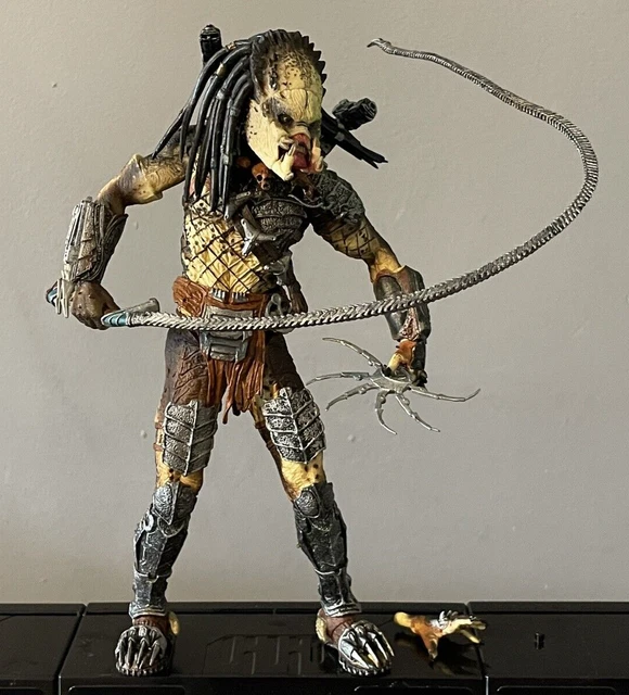ALIENS VS PREDATOR AVP Requiem Unmasked Wolf Predator 8" Action Figure ...