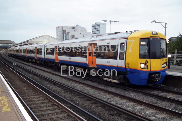 CLASS 378 378228, 5 car EMU, in London Overground at Clapham Junction £ ...