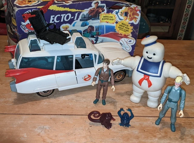 RARE THE REAL Ghostbusters ECTO-1 Vehicle And Figures Complete With ...