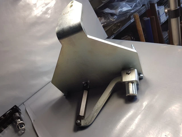 ORIGINAL VW AUDI T10497 Spezialwerkzeug Motorhalter Rechnung Mwst. EUR ...