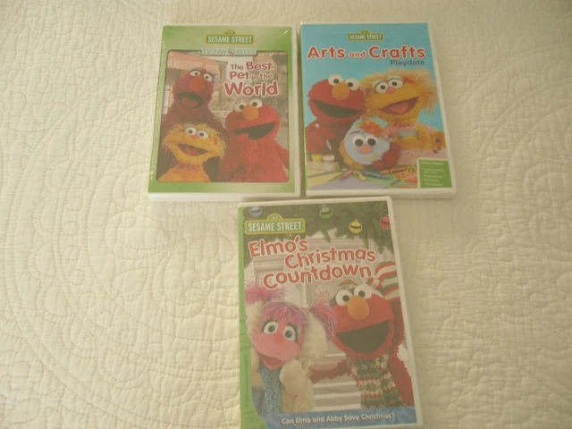 SESAME STREET: CHRISTMAS Eve on Sesame Street / Elmo's ...