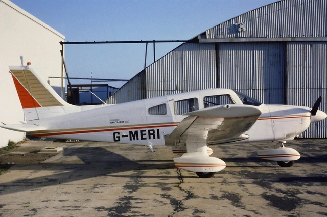 1981 ORIGINAL 35MM colour slide of Piper PA-28-181 Archer II G-MERI £1. ...