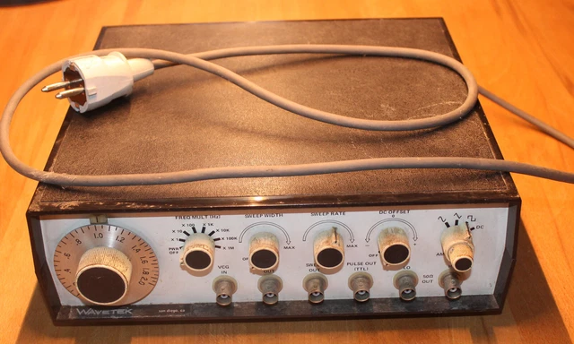 WAVETEK SWEEP/FUNCTION GENERATOR Model 180 Sinus/Sägez./Rechteck 0,1 Hz ...