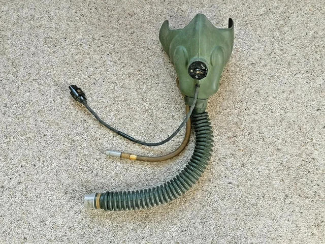 RAF ISSUED OXYGEN Mask Type A-13A 6D/1582 circa 1954 £198.32 - PicClick UK